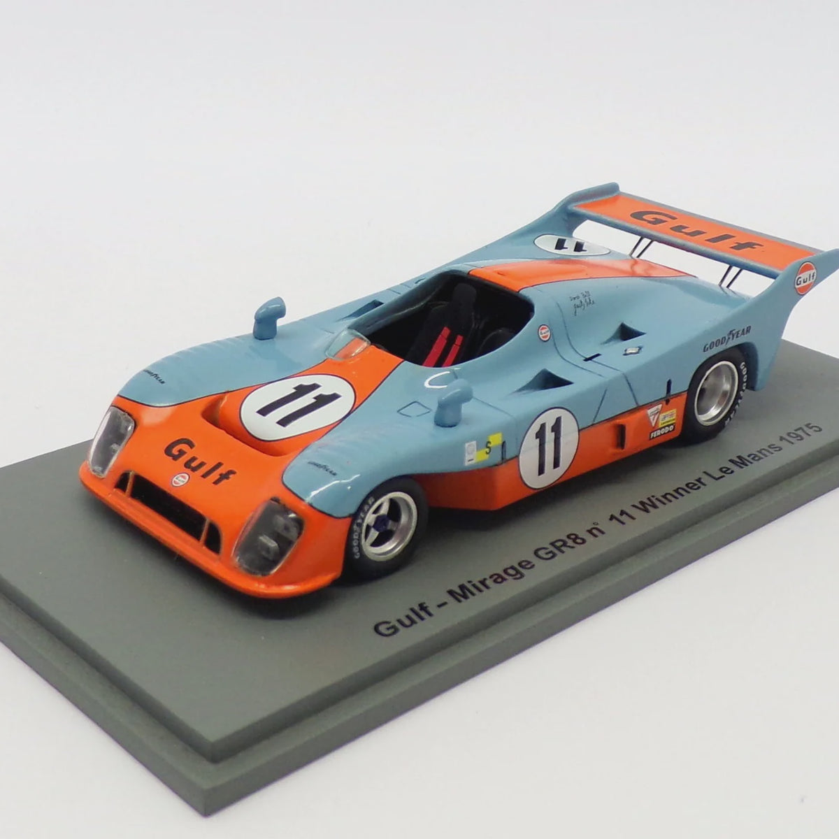 "Pre owned" Spark 1:43 Gulf Mirage GR8 #11 1975 Winner Le Mans ...